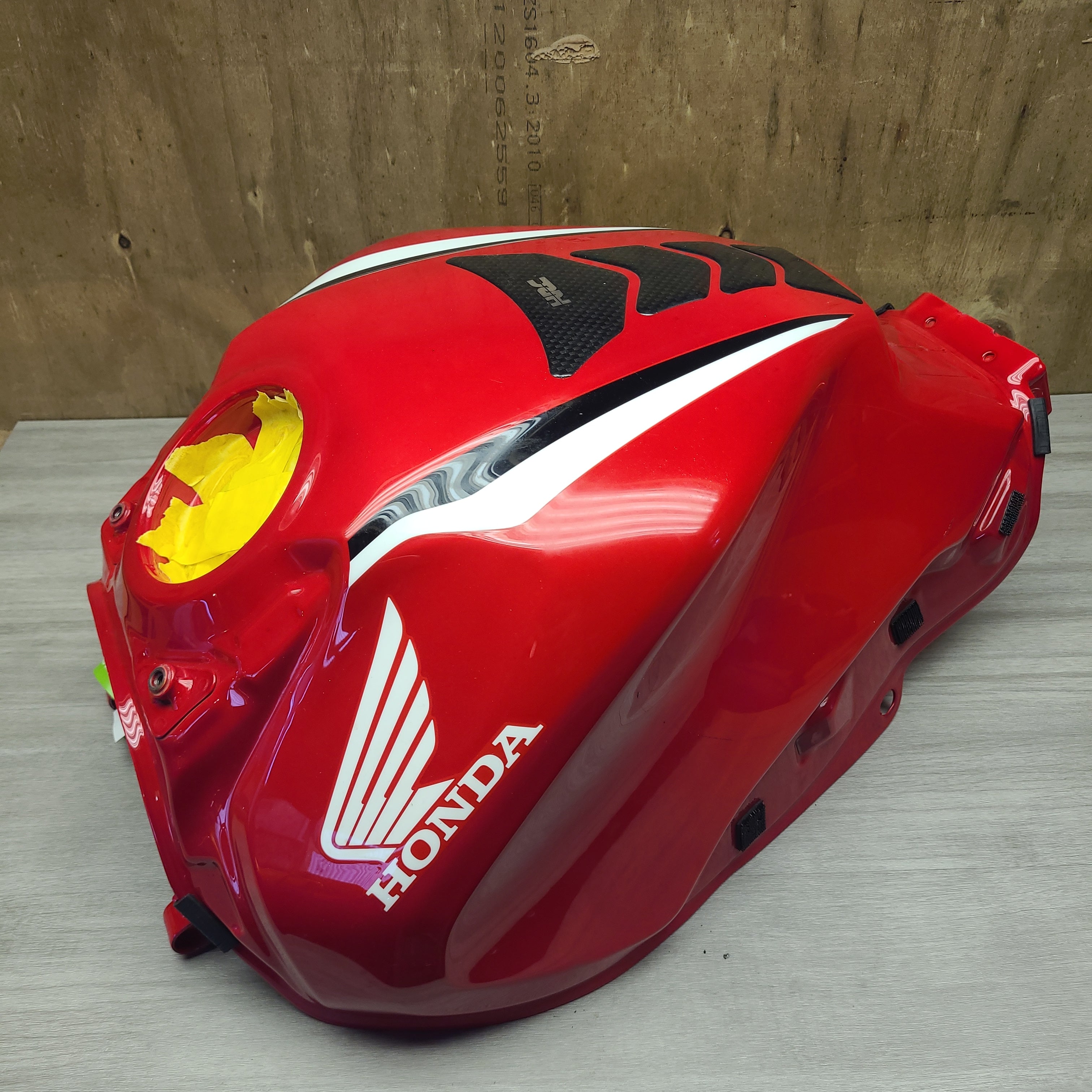 CBR650R 2019 Fual tank (Red) – Roadrage Tyres Ltd